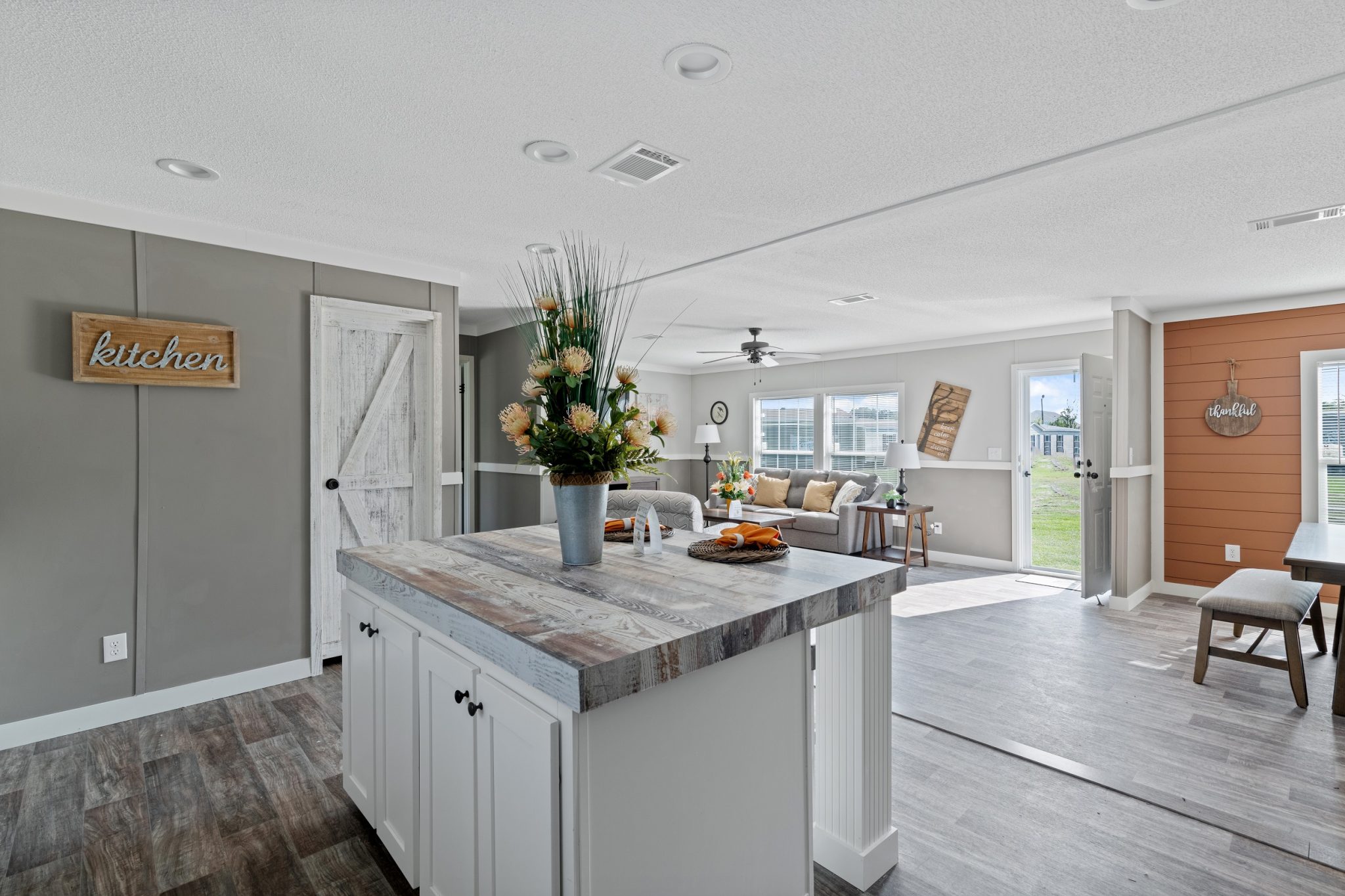 HOMEV2 - Wayne Frier Homes EST. 1995.